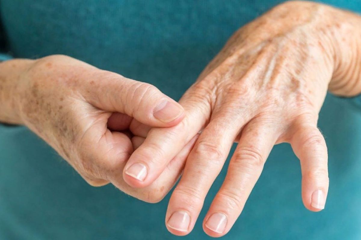How Rheumatoid Arthritis Triggers Chronic Fatigue - Dr Ashish ...